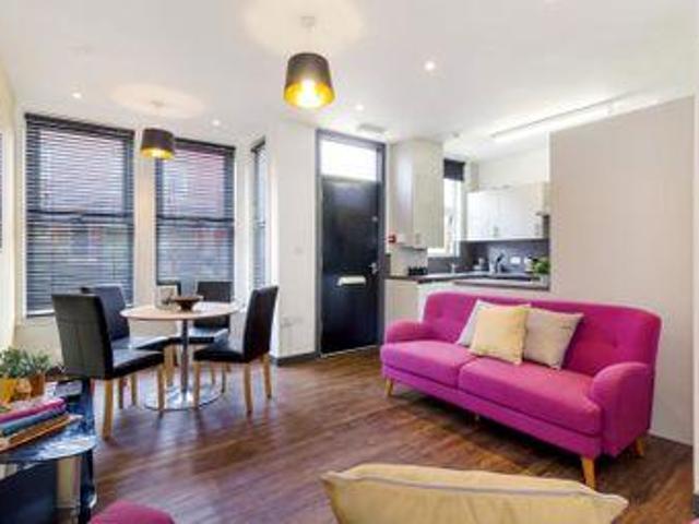 5 Bedrooms for rent in Beechwood Terrace, Burley, Leeds LS4
