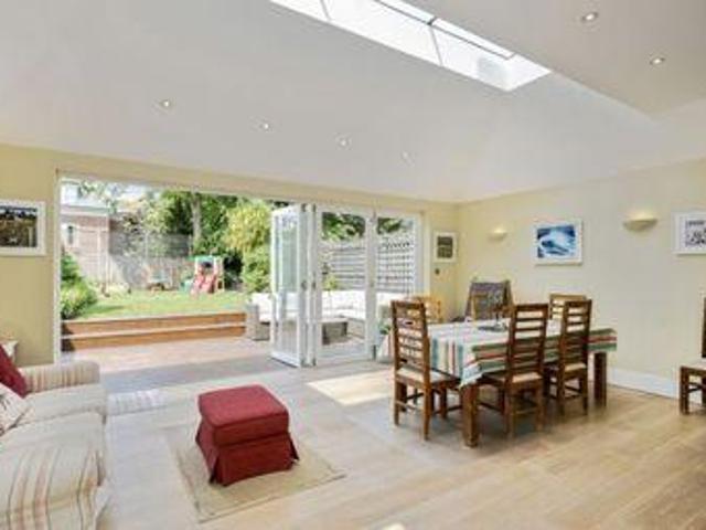 5 Bedrooms for rent in Bernard Gardens, London SW19