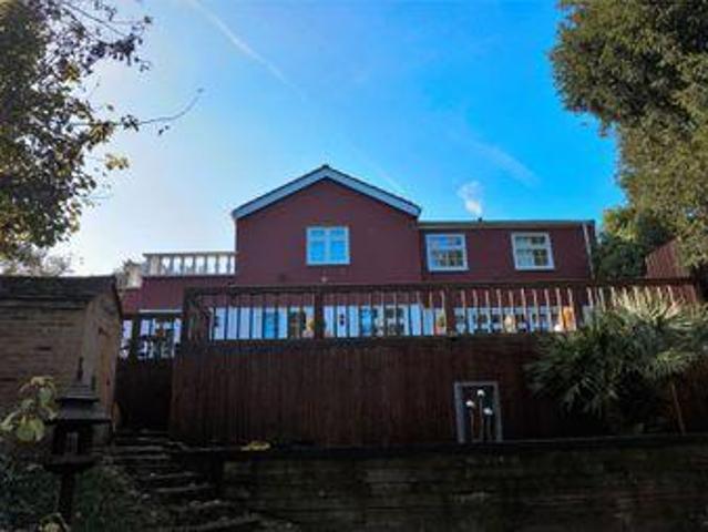 5 Bedrooms for rent in Bleak Hill Lane, London SE18