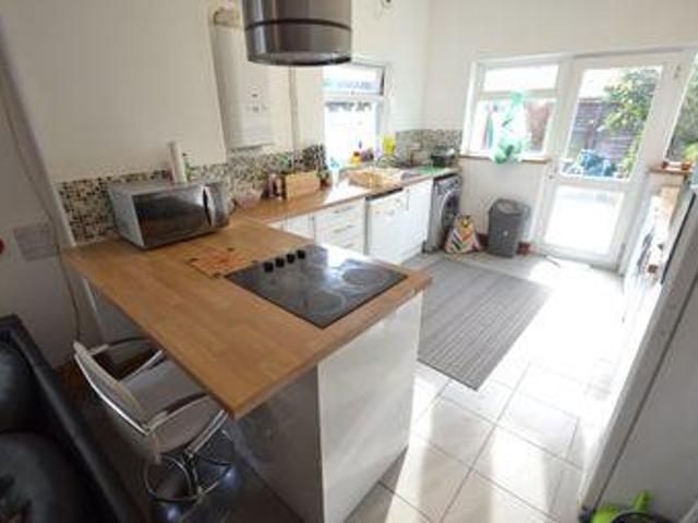 5 Bedrooms for rent in Brithdir Street, Cathays, Cardiff CF24