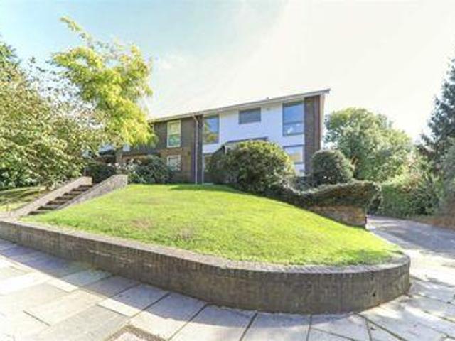 5 Bedrooms for rent in Broadlands Close, London N6