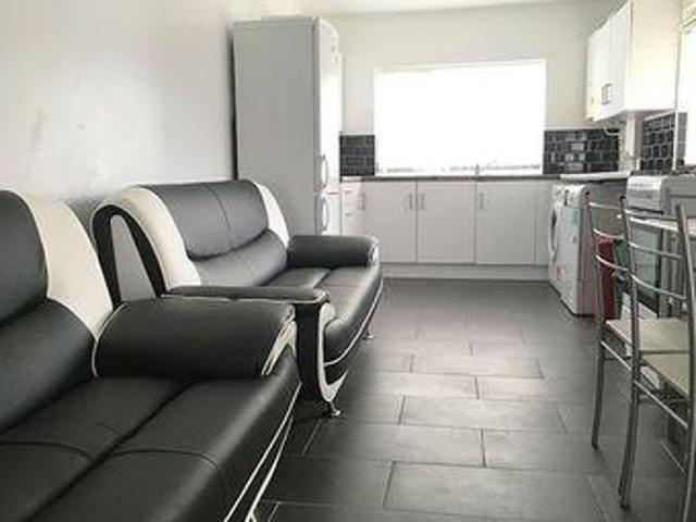 5 Bedrooms for rent in Canterbury Road, Brynmill, Swansea SA2