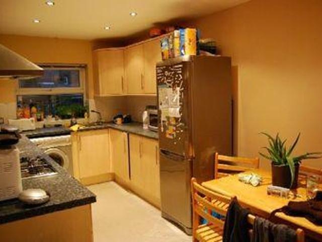 5 Bedrooms for rent in Davenport Avenue, Withington, Manchester M20