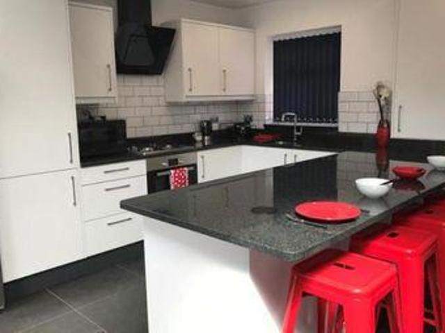 5 Bedrooms for rent in Derwentwater Terrace, Headingley, Leeds LS6