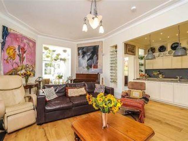 5 Bedrooms for rent in Exeter Road, Kilburn, London NW2