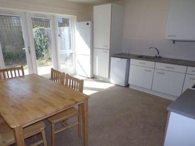 5 Bedrooms for rent in Garrison Road, London E3