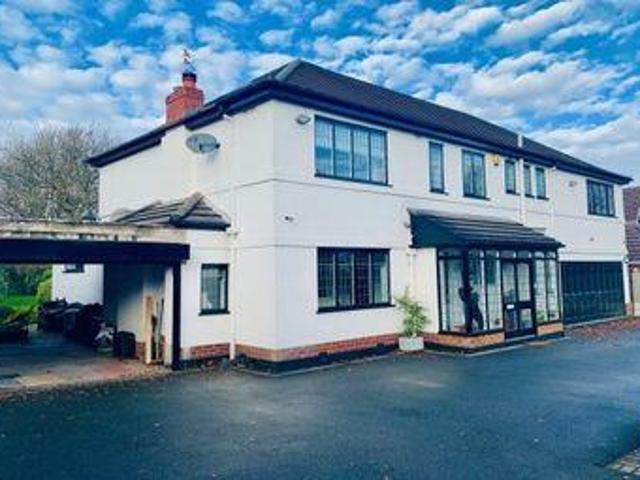 5 Bedrooms for rent in Gibwood Road, Manchester M22