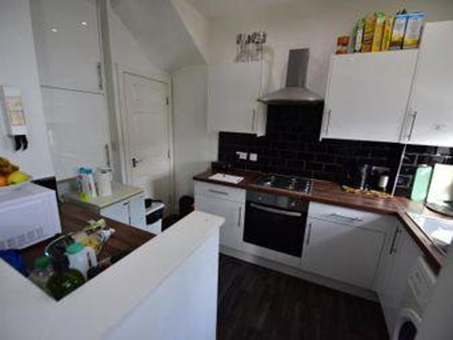 5 Bedrooms for rent in Hyde Park, Leeds, West Yorkshire LS6