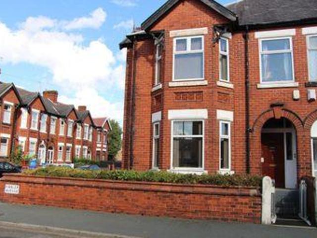 5 Bedrooms for rent in Harley Avenue, Manchester M14