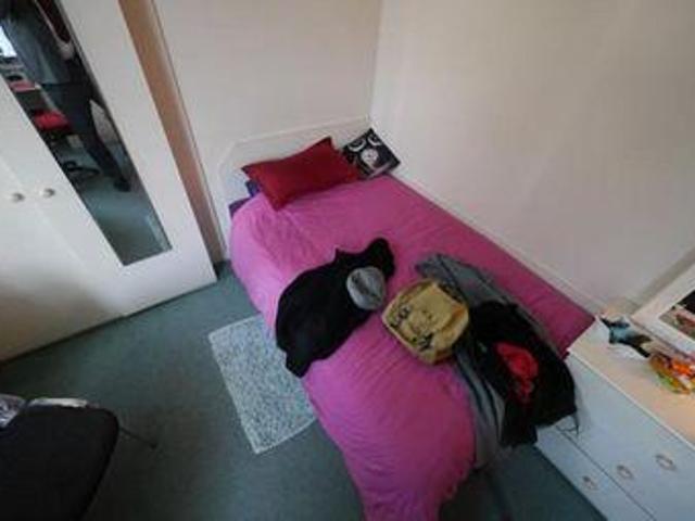 5 Bedrooms for rent in Headingley Avenue, Headingley, Leeds LS6