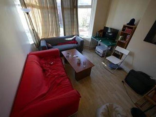 5 Bedrooms for rent in Headingley Avenue, Headingley, Leeds LS6