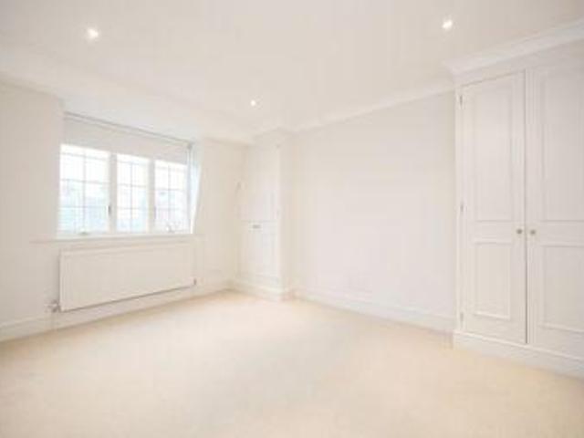 5 Bedrooms for rent in Jubilee Place, Chelsea SW3
