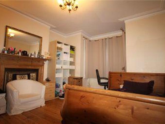 5 Bedrooms for rent in Leas Road, Guildford, Surrey GU1