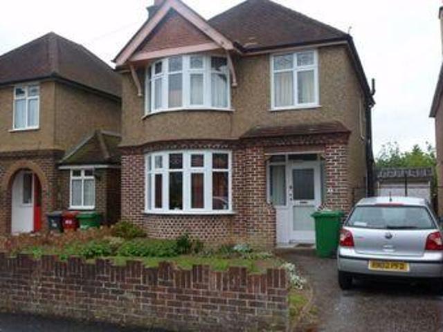 5 Bedrooms for rent in Quaves Road, Slough SL3