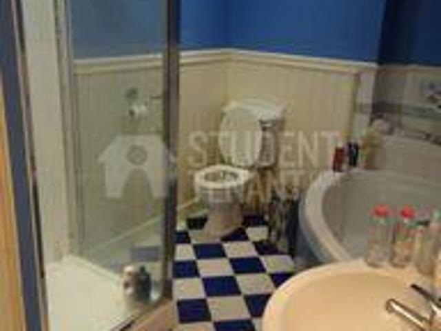 5 Bedrooms for rent in Rough Common Road, Canterbury, Kent CT2