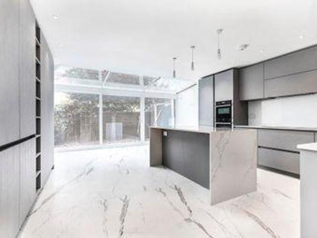 5 Bedrooms for rent in St. Mary Abbots Terrace, London W14