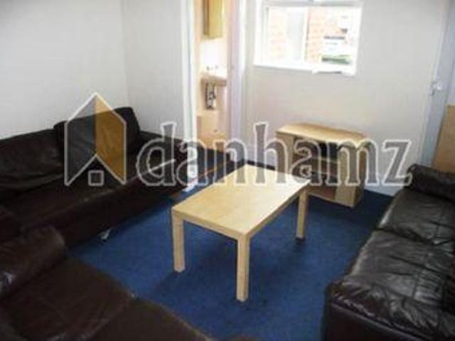 5 Bedrooms for rent in Spring Grove View, Hyde Park, Leeds LS6
