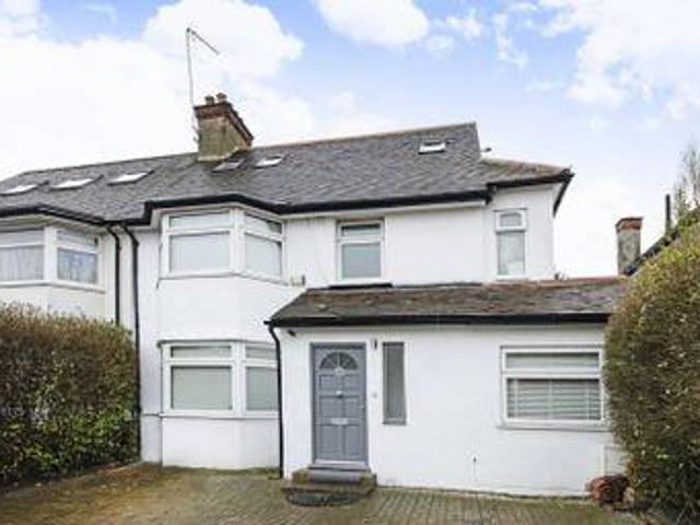 5 Bedrooms for rent in The Vale, Cricklewood NW11