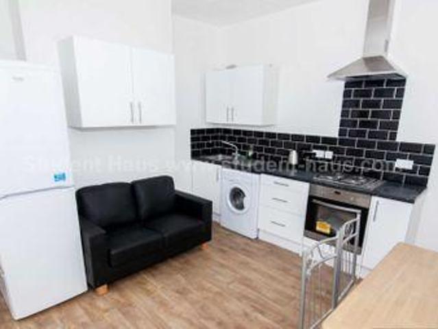 5 Bedrooms for rent in Tootal Rd, Salford M5