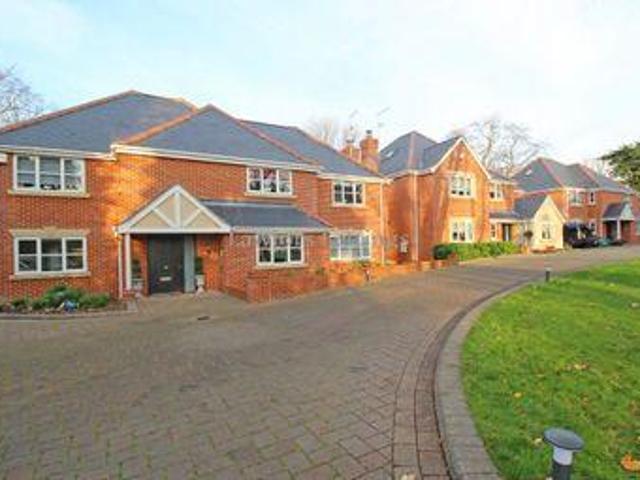 5 Bedrooms for rent in Wells Gate Close, Woodford Green IG8
