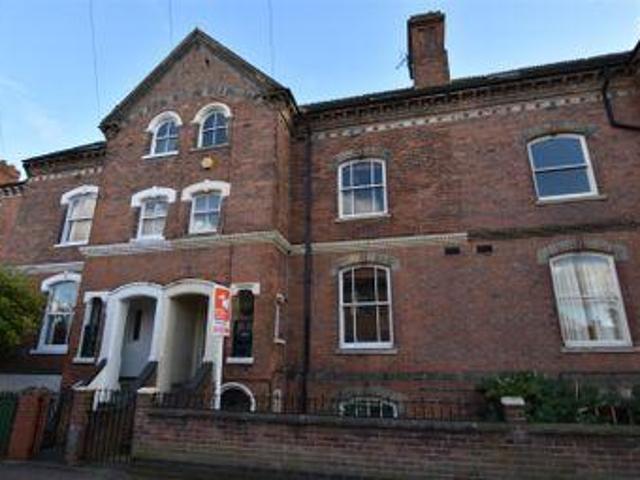 5 Bedrooms for sale in Burton Street, Loughborough LE11