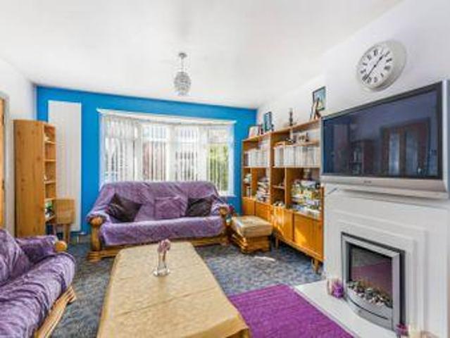 5 Bedrooms for sale in Bradfield Drive, Barking IG11