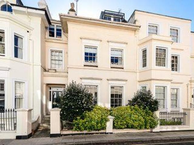 5 Bedrooms for sale in Cambridge Place, Kensington, London W8