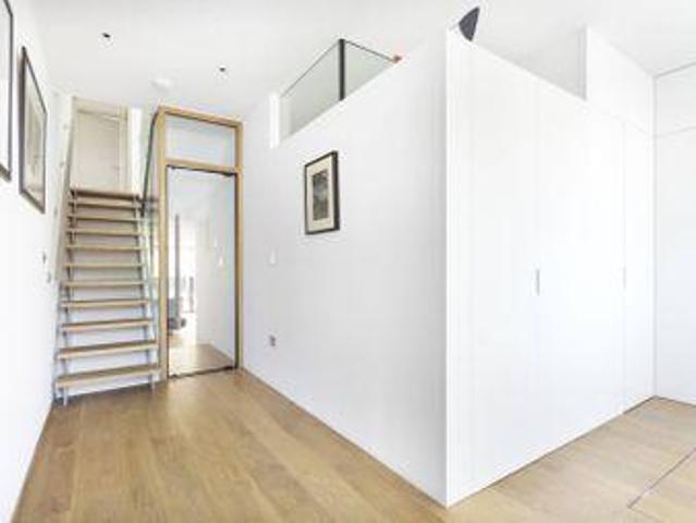 5 Bedrooms for sale in Charnock Road, Hackney E5