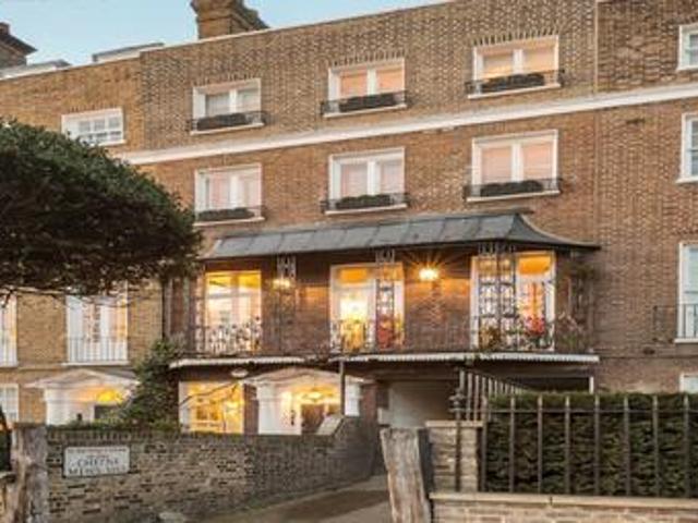 5 Bedrooms for sale in Cheyne Walk, London SW3