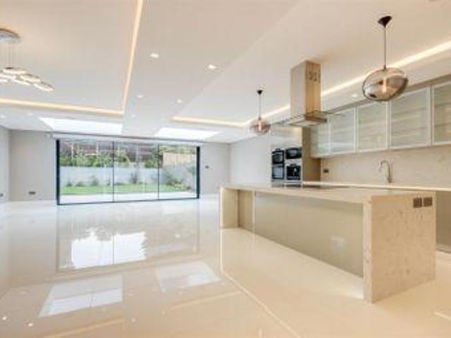 5 Bedrooms for sale in Greenbrook Avenue, Barnet EN4