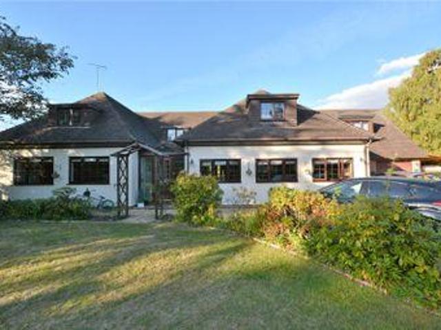 5 Bedrooms for sale in Pages Croft, Wokingham, Berkshire RG40