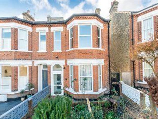 5 Bedrooms for sale in Wolfington Road, London SE27