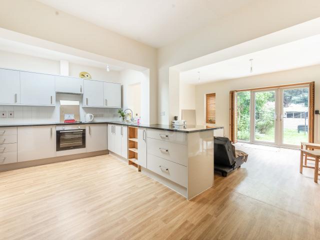 5 Bedrooms House detached for Rent in Rickmansworth Road | Foxtons