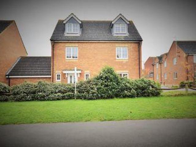 5 Bedrooms Link detached house for rent in Walker Grove, Hatfield, Hertfordshire AL10