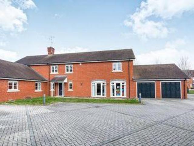 5 Bedrooms Link detached house for sale in Andwell, Hook, Hampshire RG27