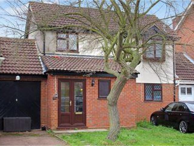 5 Bedrooms Link detached house for sale in Kingsash Drive, Hayes UB4