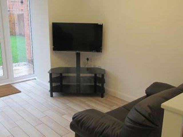 5 Bedrooms Semi detached house for rent in 17 The Moorings, Coventry CV1