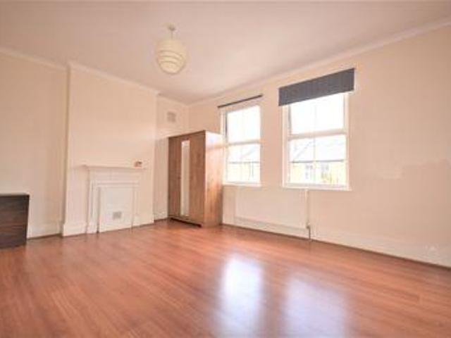 5 Bedrooms Semi detached house for rent in Chatham Road, Norbiton, Kingston Upon Thames KT1