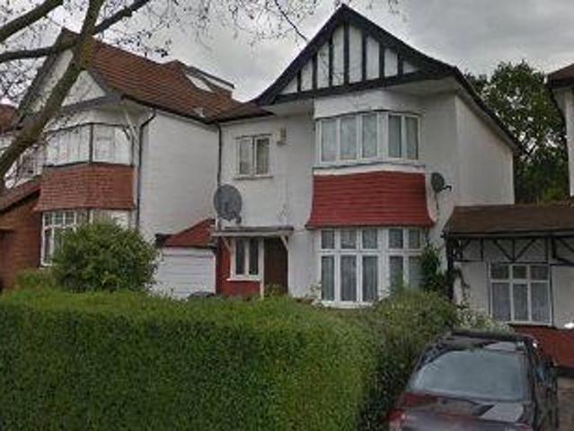 5 Bedrooms Semi detached house for rent in Cheyne Walk, Hendon NW4