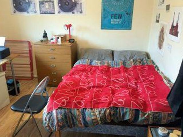 5 Bedrooms Semi detached house for rent in Cleveland Road, Uxbridge UB8