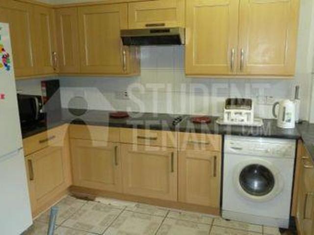 5 Bedrooms Semi detached house for rent in Culpepper Close, Canterbury, Kent CT2