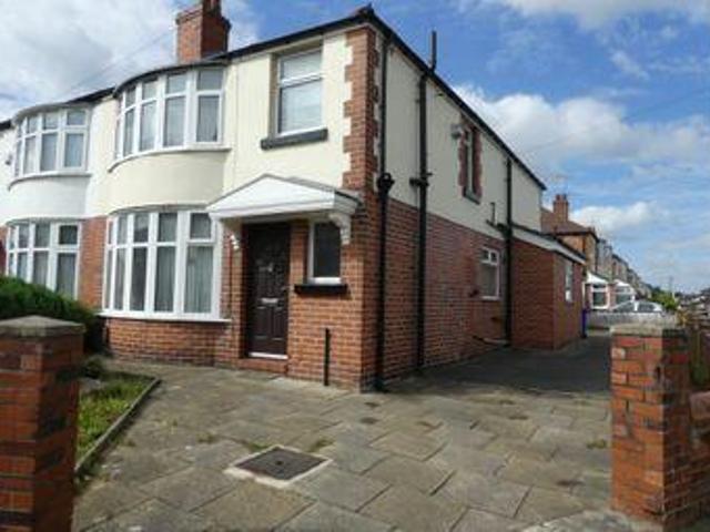 5 Bedrooms Semi detached house for rent in Alan Road, Withington, Manchester M20