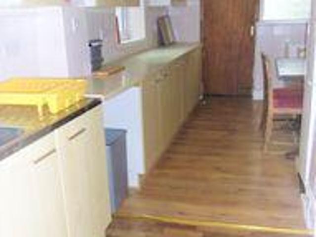 5 Bedrooms Semi detached house for rent in Ashdene Road, Withington, Manchester M20