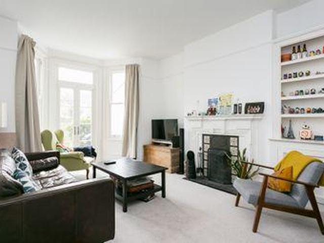 5 Bedrooms Semi detached house for rent in Barrow Road, London SW16