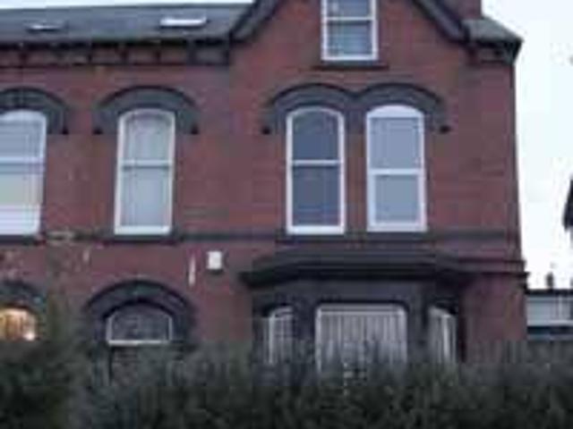 5 Bedrooms Semi detached house for rent in Brudenell Road, Hyde Park, Leeds LS6
