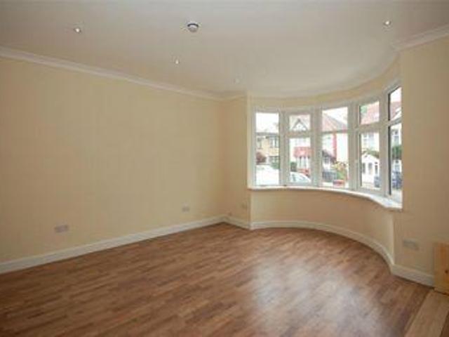 5 Bedrooms Semi detached house for rent in Braemar Avenue, Wembley, Middlesex HA0