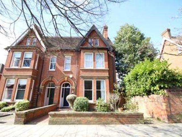 5 Bedrooms Semi detached house for rent in Bushmead Avenue, Bedford MK40