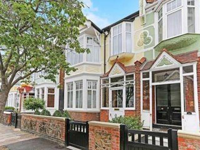 5 Bedrooms Semi detached house for rent in Byron Road, Ealing, London W5