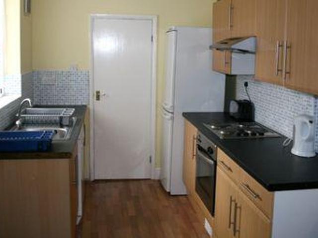 5 Bedrooms Semi detached house for rent in Gloucester Avenue, Lenton, Nottingham NG7