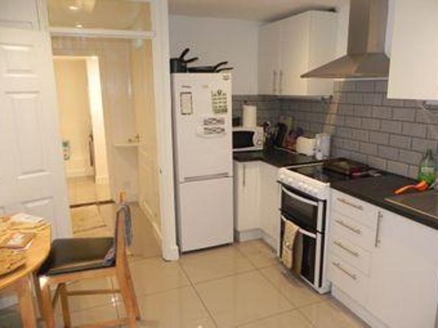 5 Bedrooms Semi detached house for rent in Greville Close, Guildford GU2